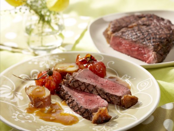 Op houtskool gegrilde ribsteak met sugo - Keurslager