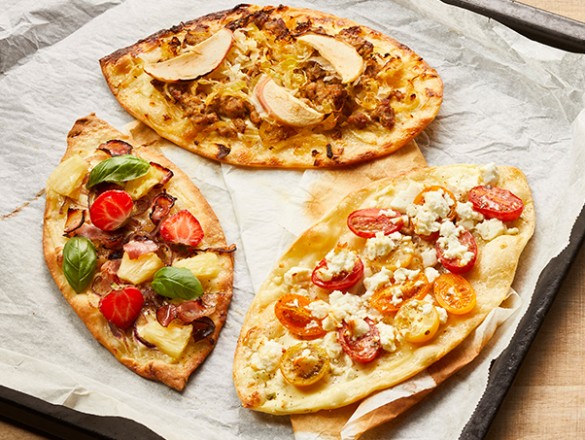 Flammkuchen met katenspek, ananas en aardbeien - Keurslager